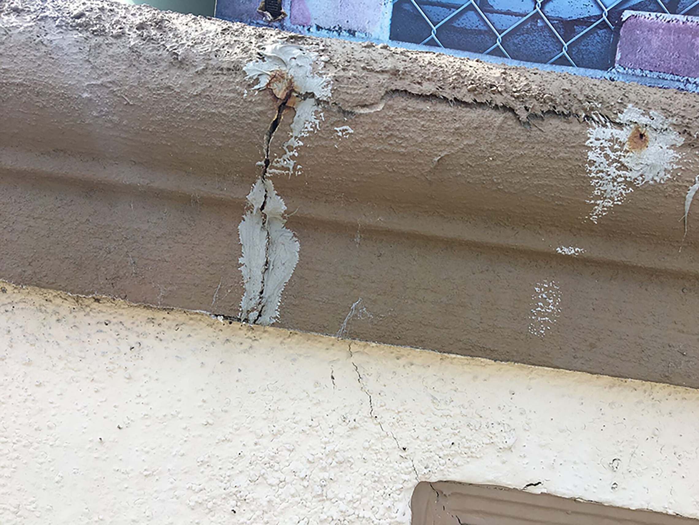 Water - proofing Putty Exterior and Interior / Mastic imperméabilisant ...